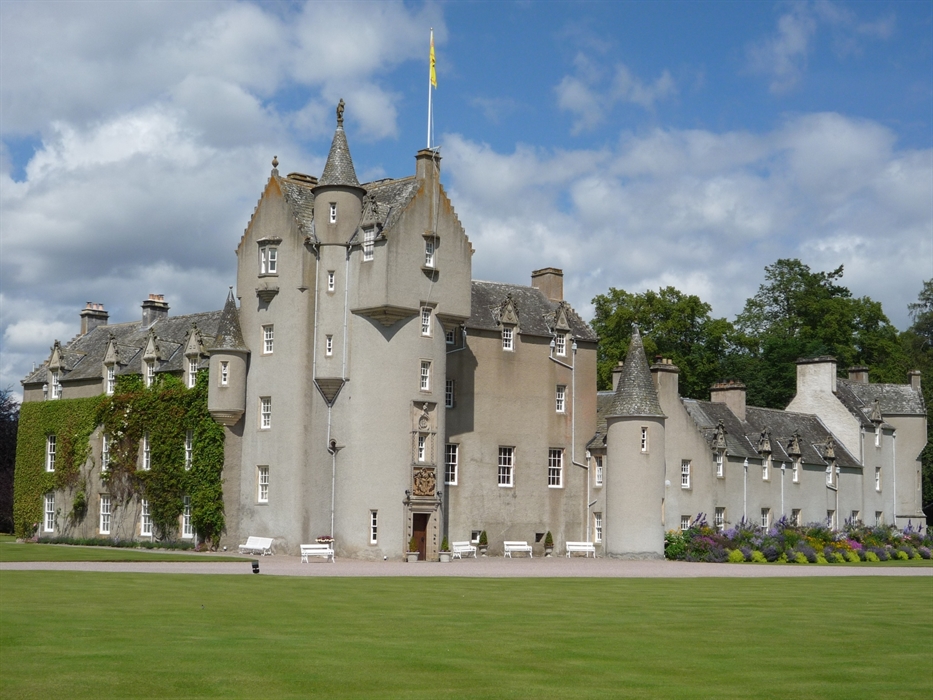Ballindalloch Castle | VisitScotland